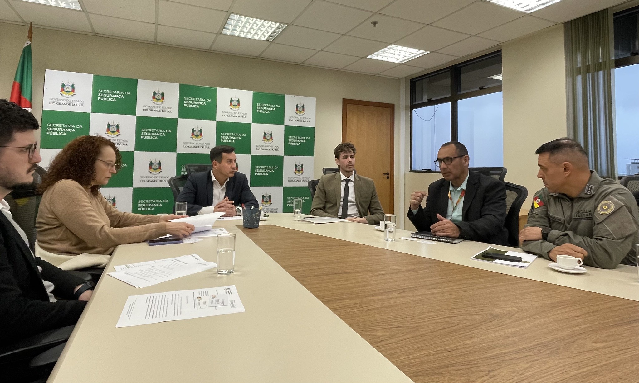 Todos os brigadianos de Porto Alegre terão câmeras nas fardas até março ...